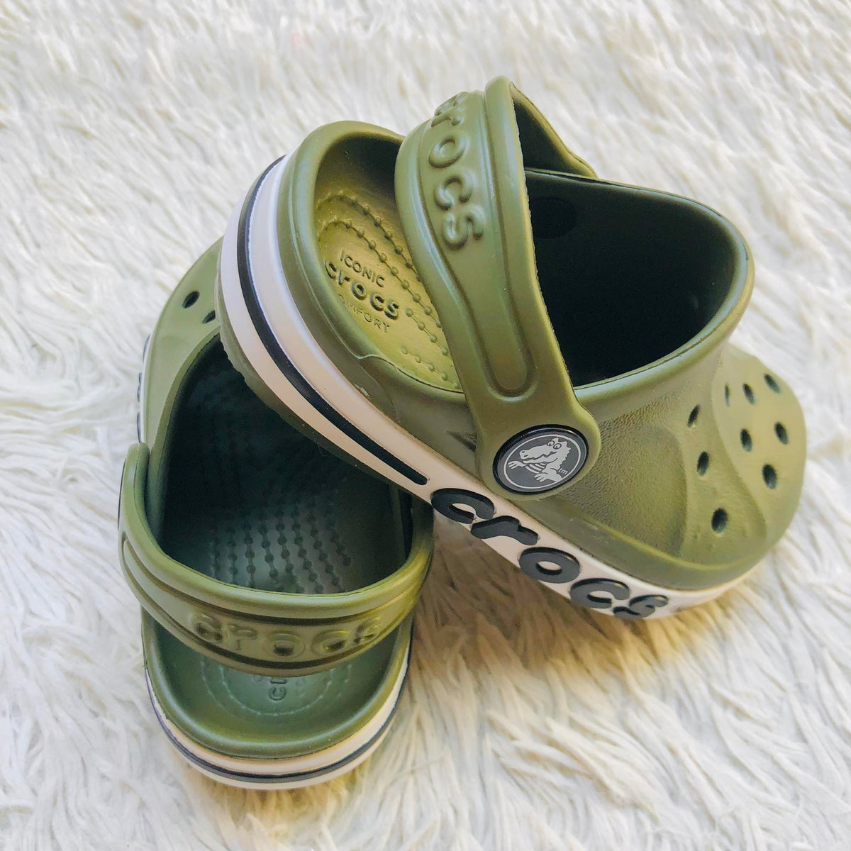147253 Crocs – Samantha's Closet PH