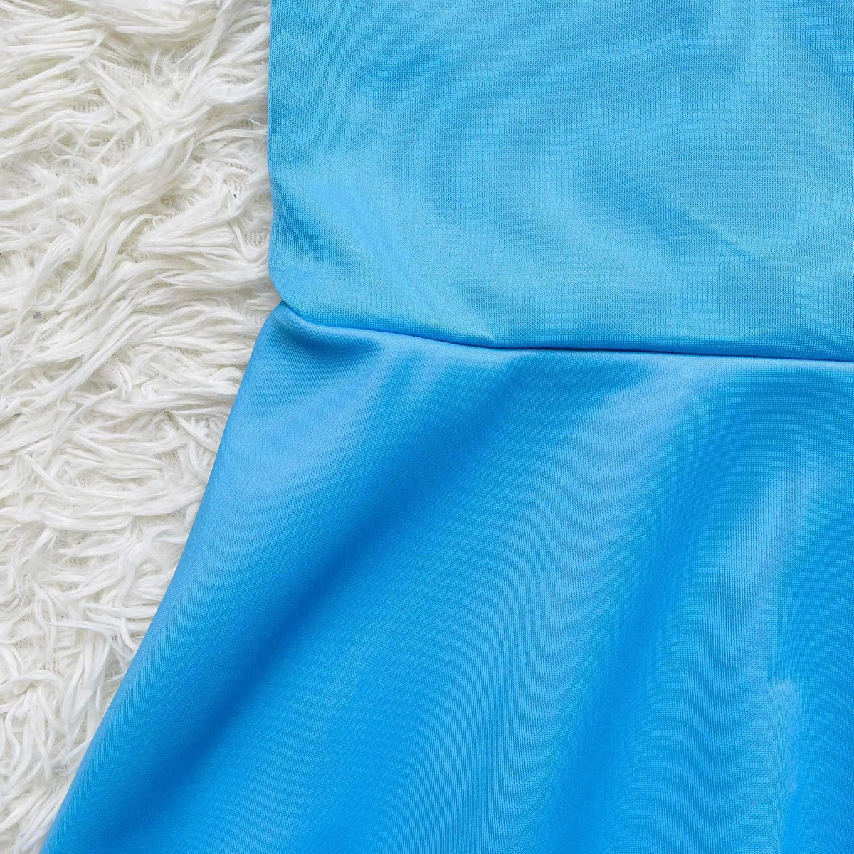 Dreamworks (with flaw stain) 120152 – Samantha's Closet PH